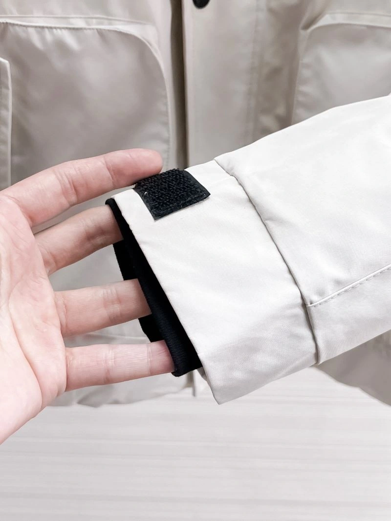 Low-cost Burberry Outwear