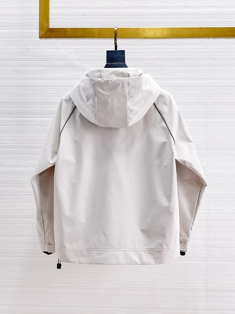 Low-cost Burberry Outwear