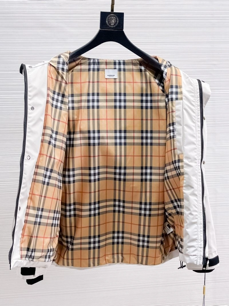Low-cost Burberry Outwear