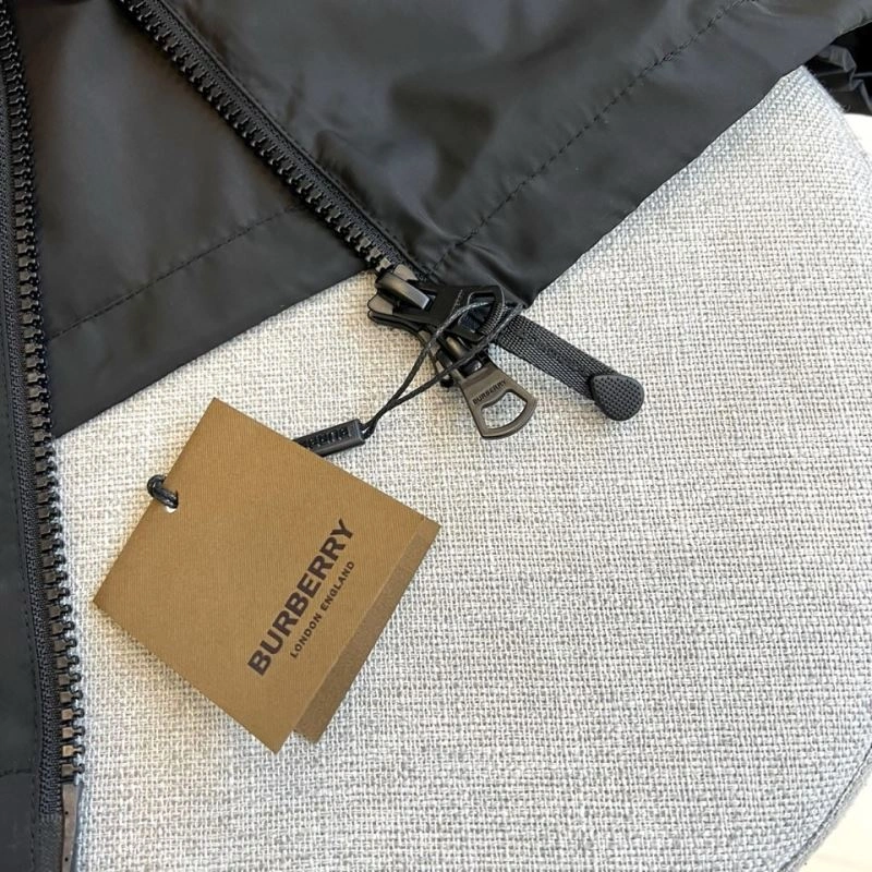Brand-original Burberry Outwear