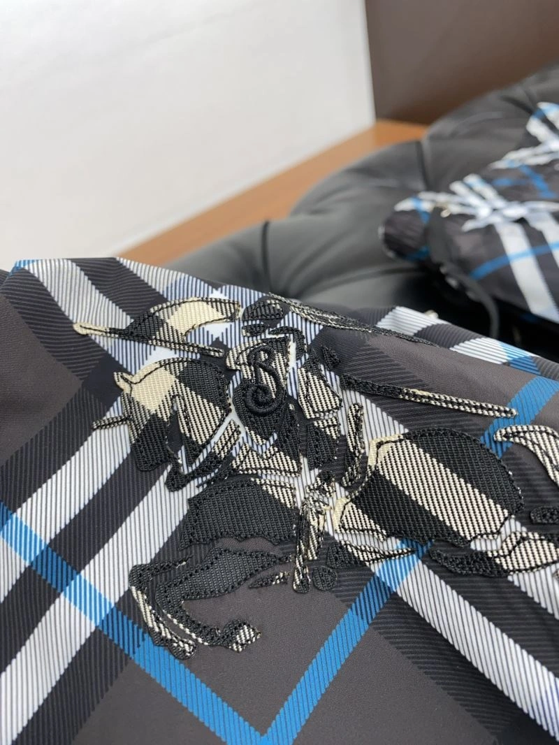 Brand-original Burberry Outwear