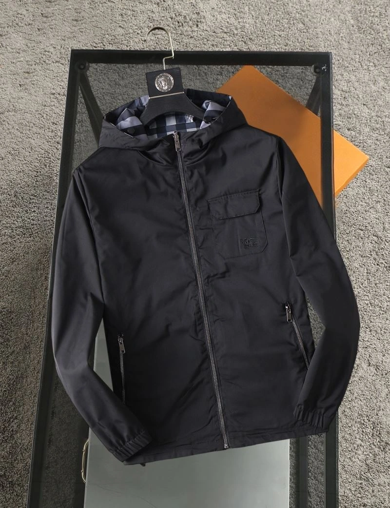 Bargain Burberry Outwear
