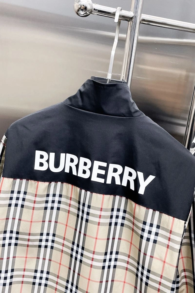 Bargain Burberry Outwear