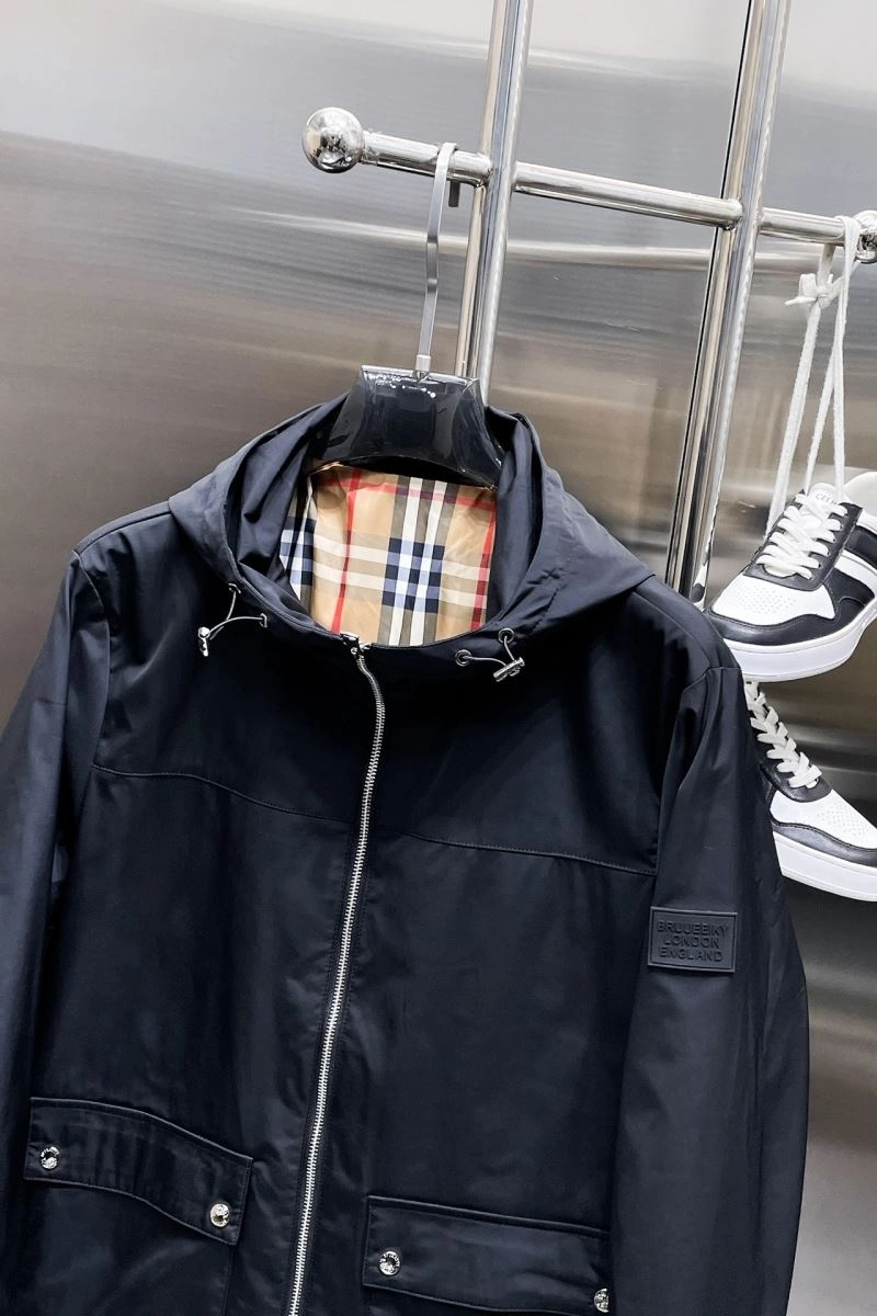 Discounted Burberry Outwear