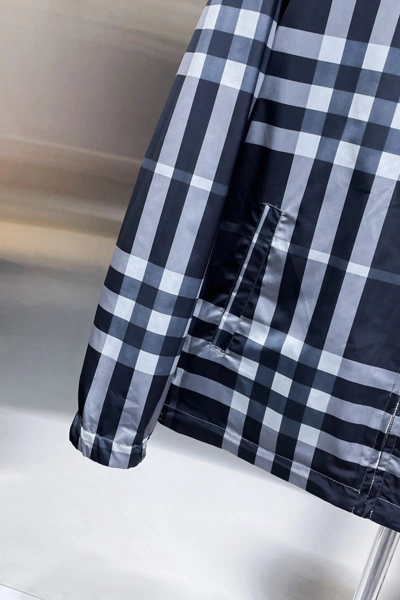 Official Burberry Outwear