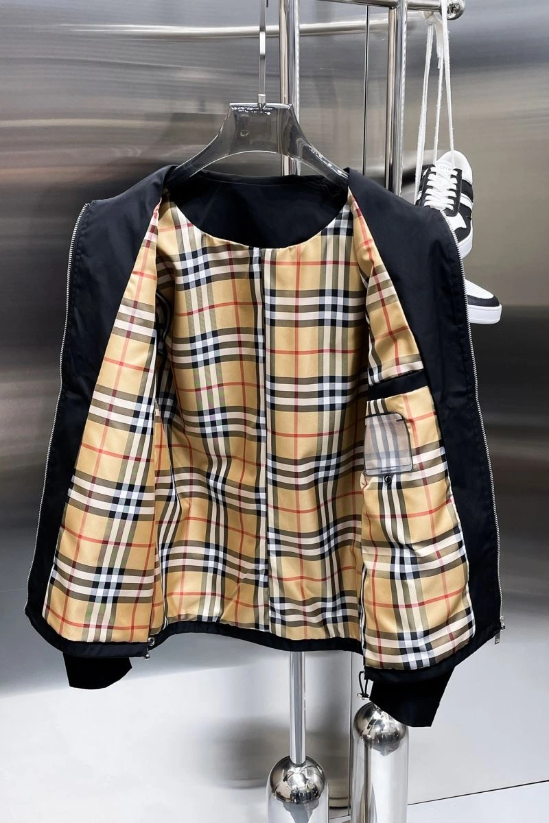 Bargain Burberry Outwear