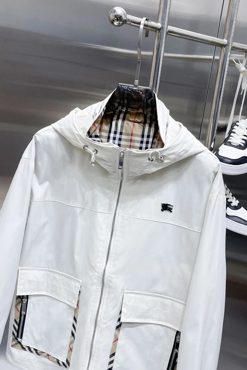 Economical Burberry Outwear