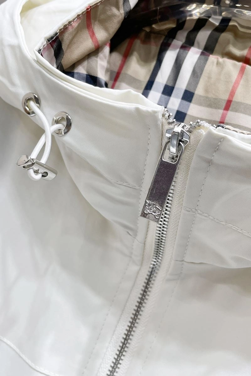 Economical Burberry Outwear