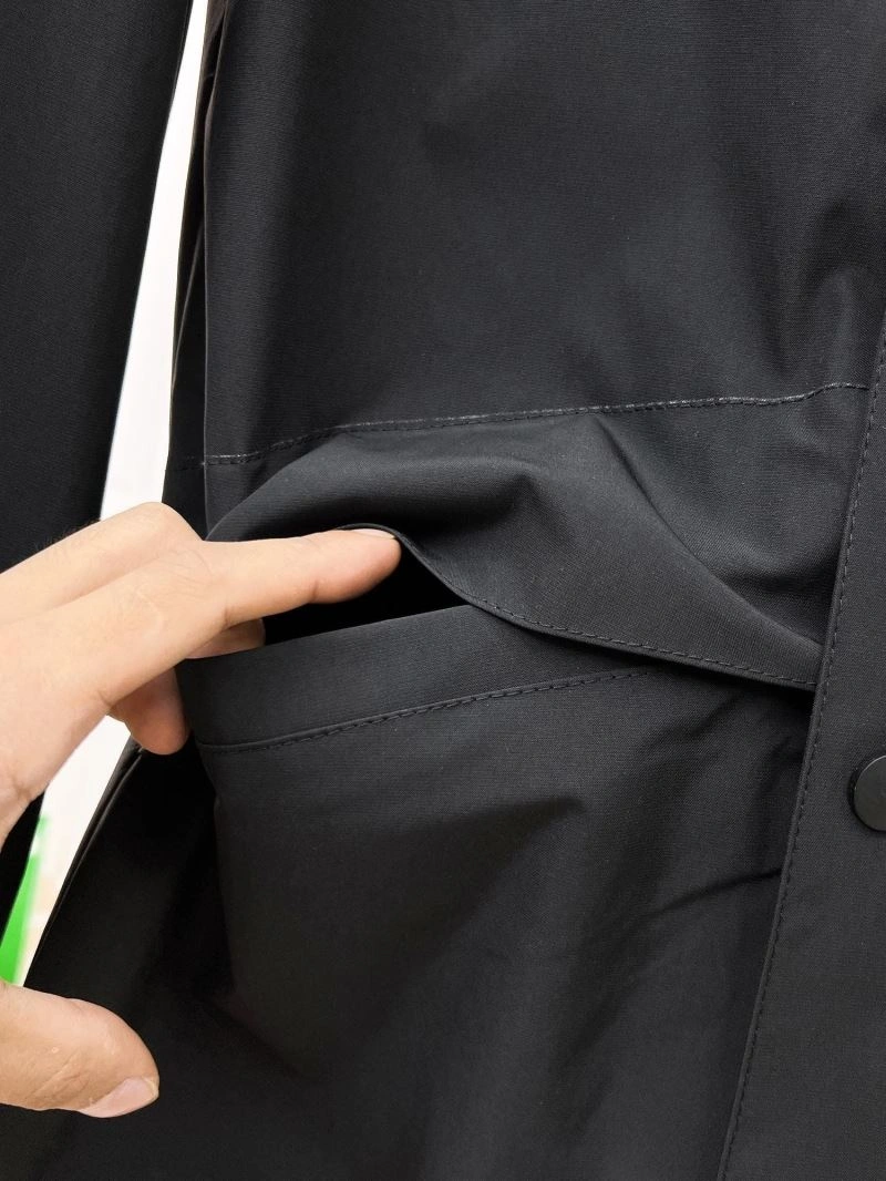 Official Burberry Outwear