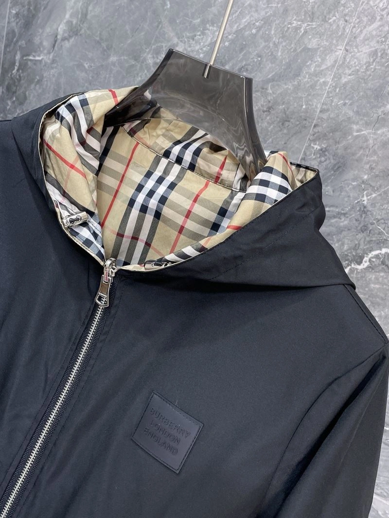 Low-cost Burberry Outwear
