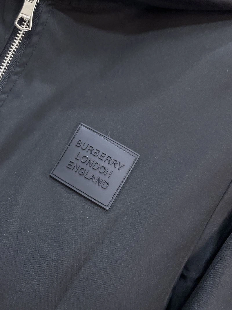 Low-cost Burberry Outwear