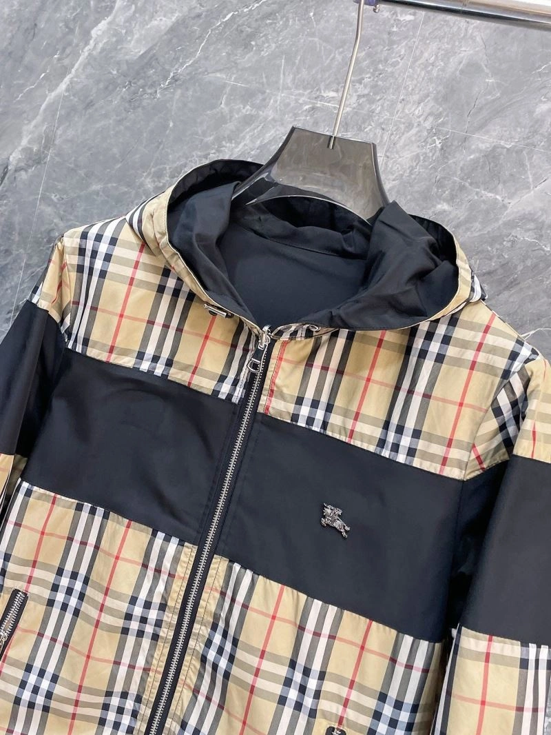 Low-cost Burberry Outwear