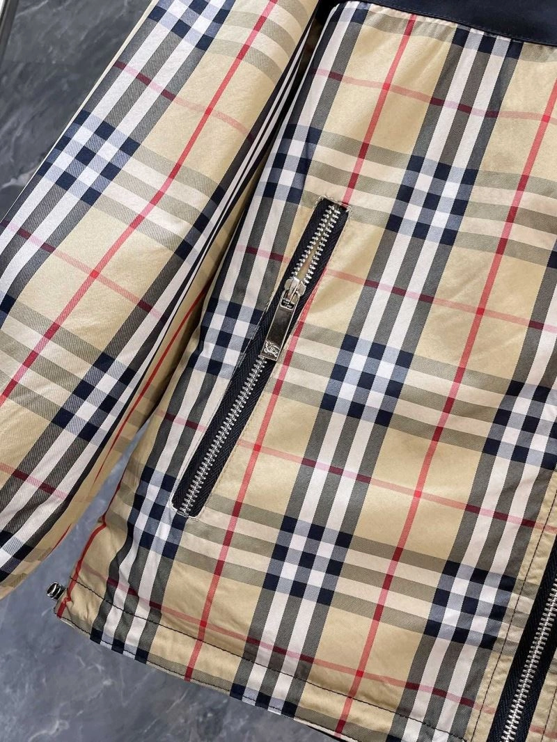 Low-cost Burberry Outwear
