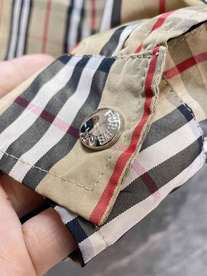 Accurate model Burberry Outwear