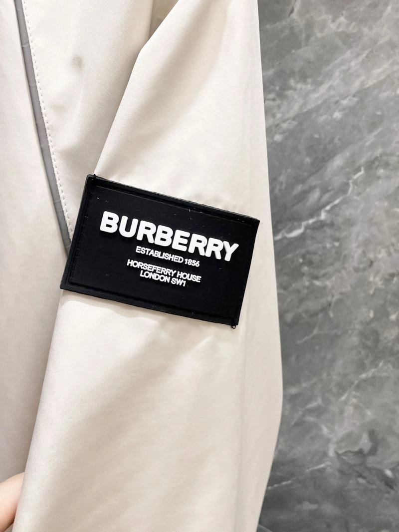 Top mirror Burberry Outwear