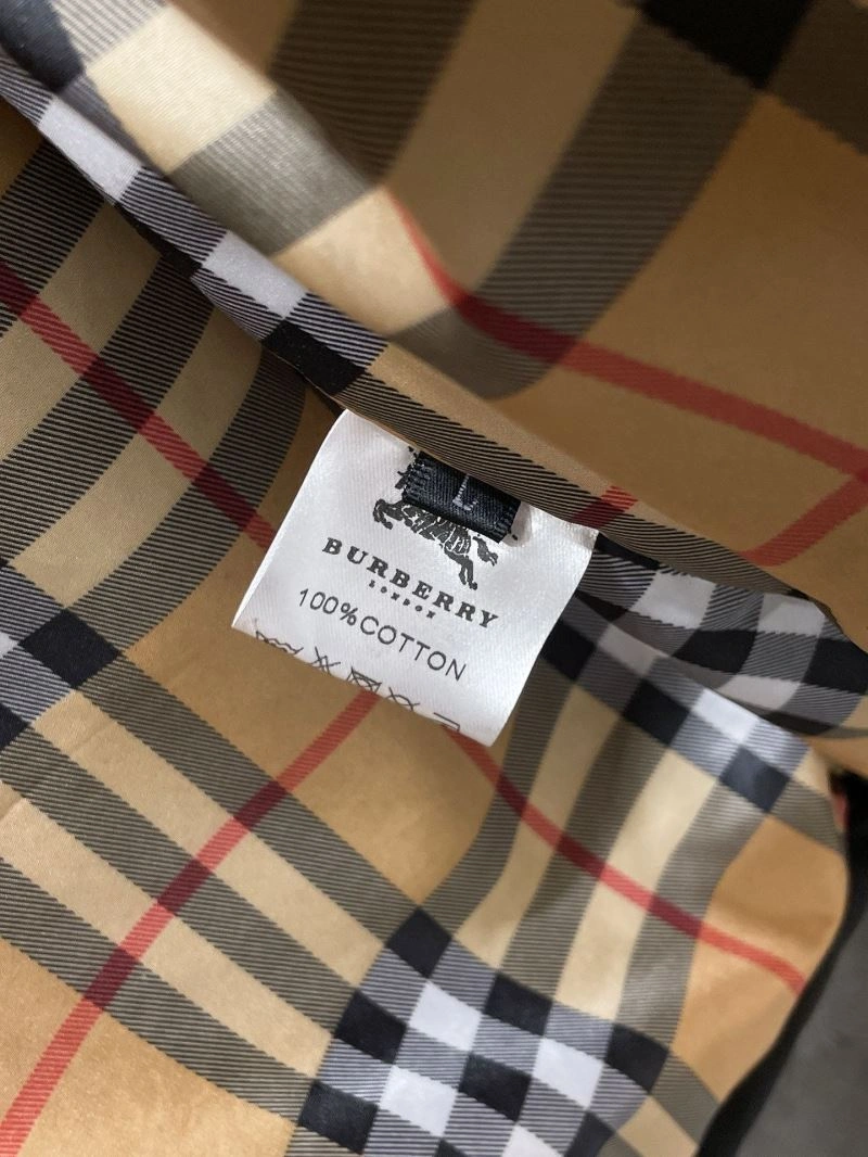 Legit Burberry Outwear