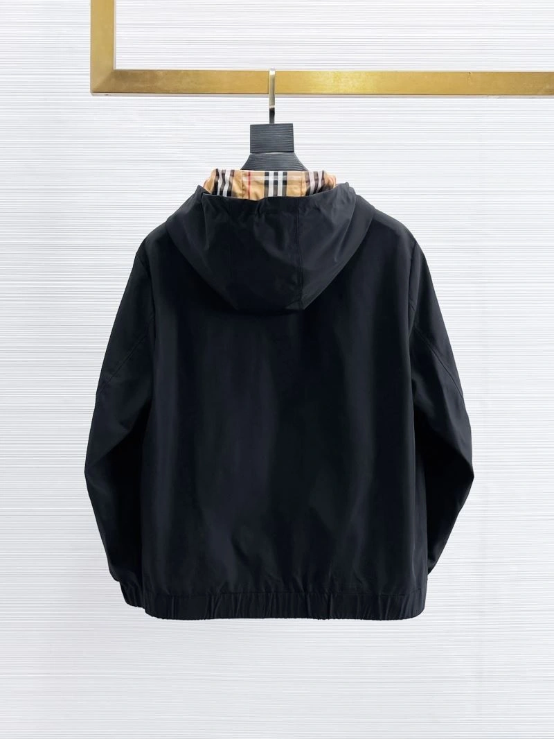 Bargain Burberry Outwear