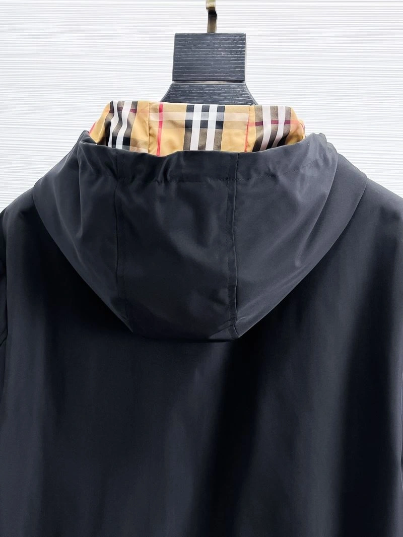 Bargain Burberry Outwear