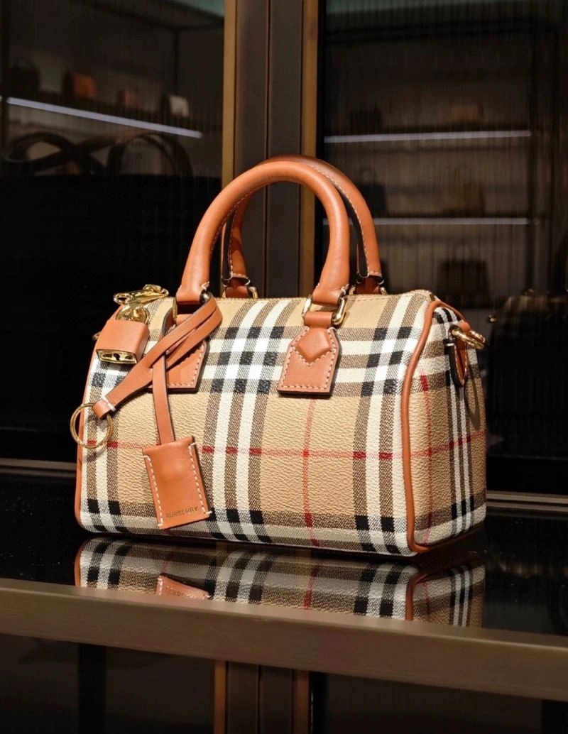 Accurate model Burberry Pillow Bags