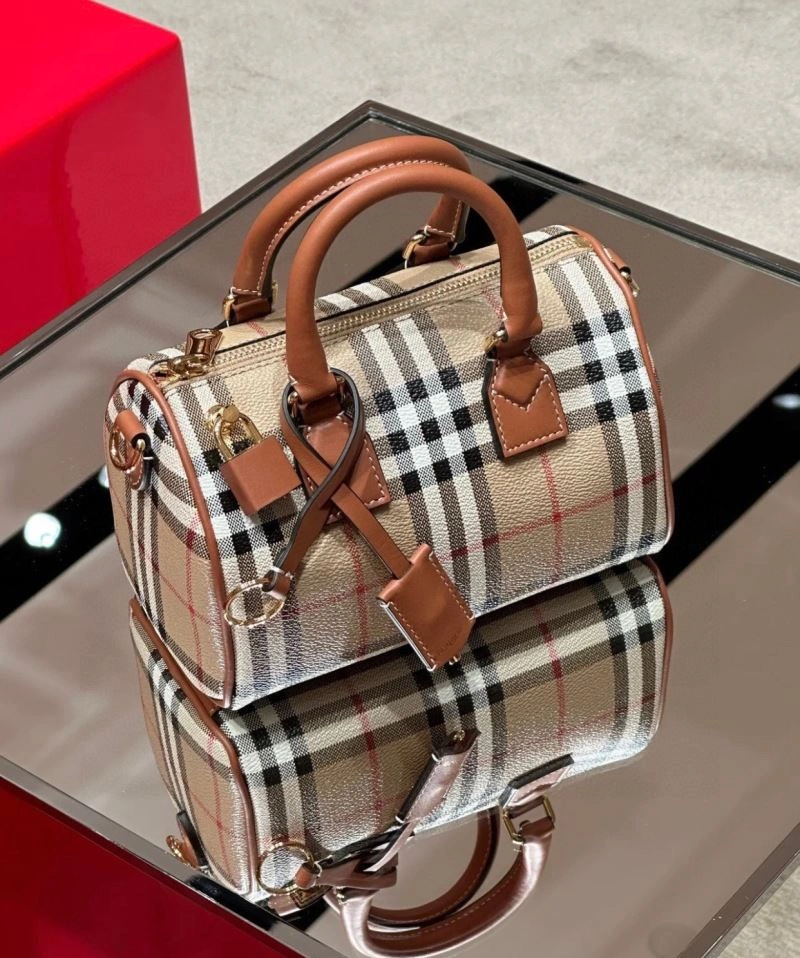 Accurate model Burberry Pillow Bags