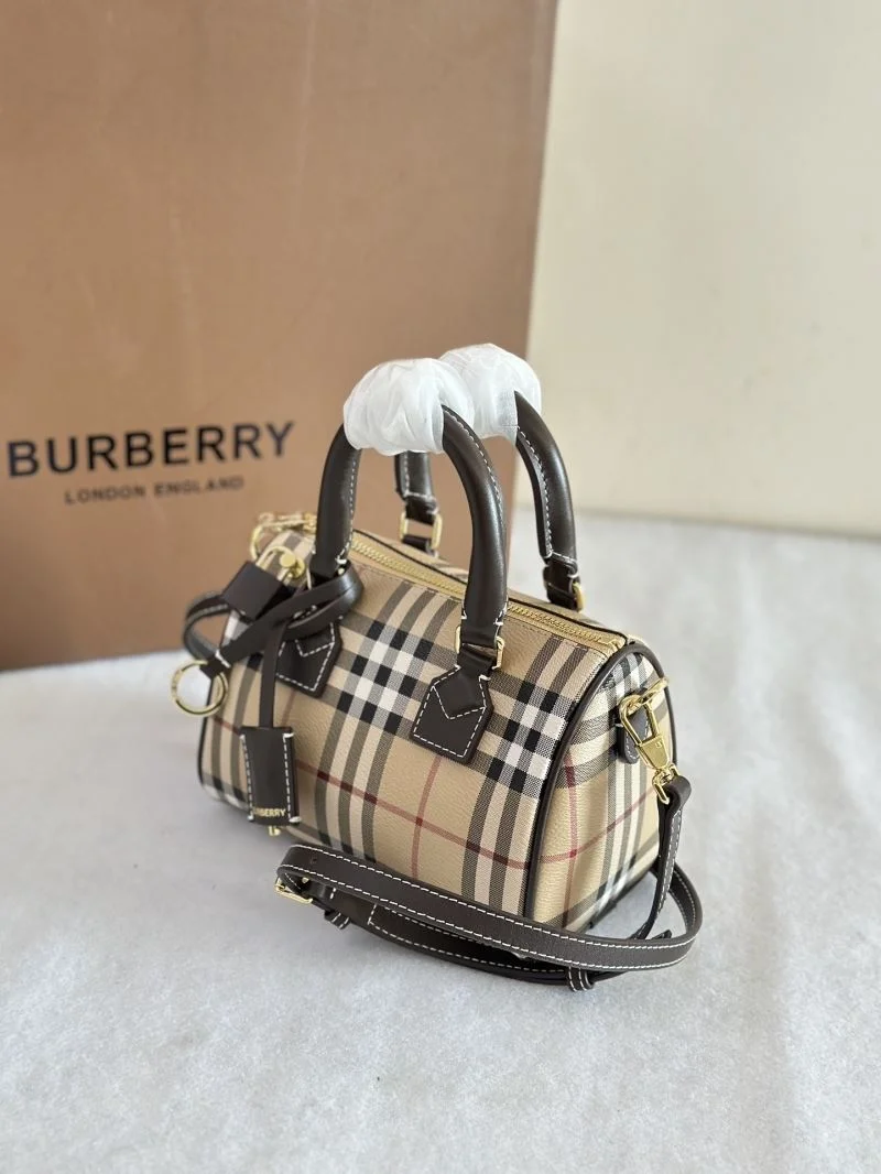 Low-cost Burberry Pillow Bags