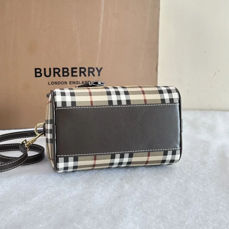Low-cost Burberry Pillow Bags