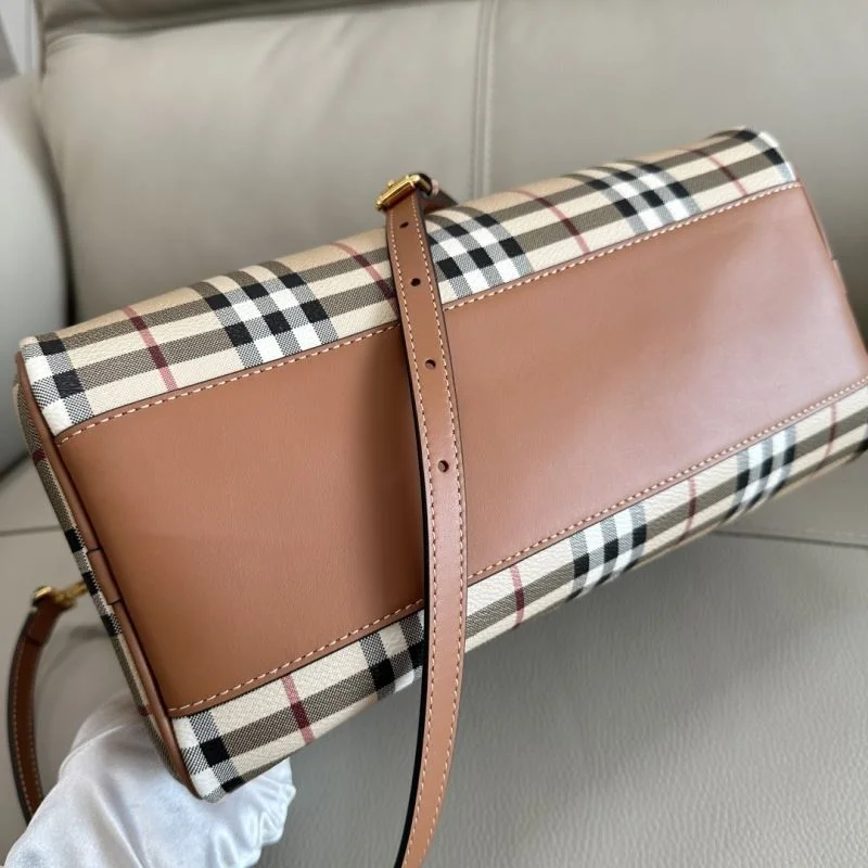 Accurate model Burberry Pillow Bags