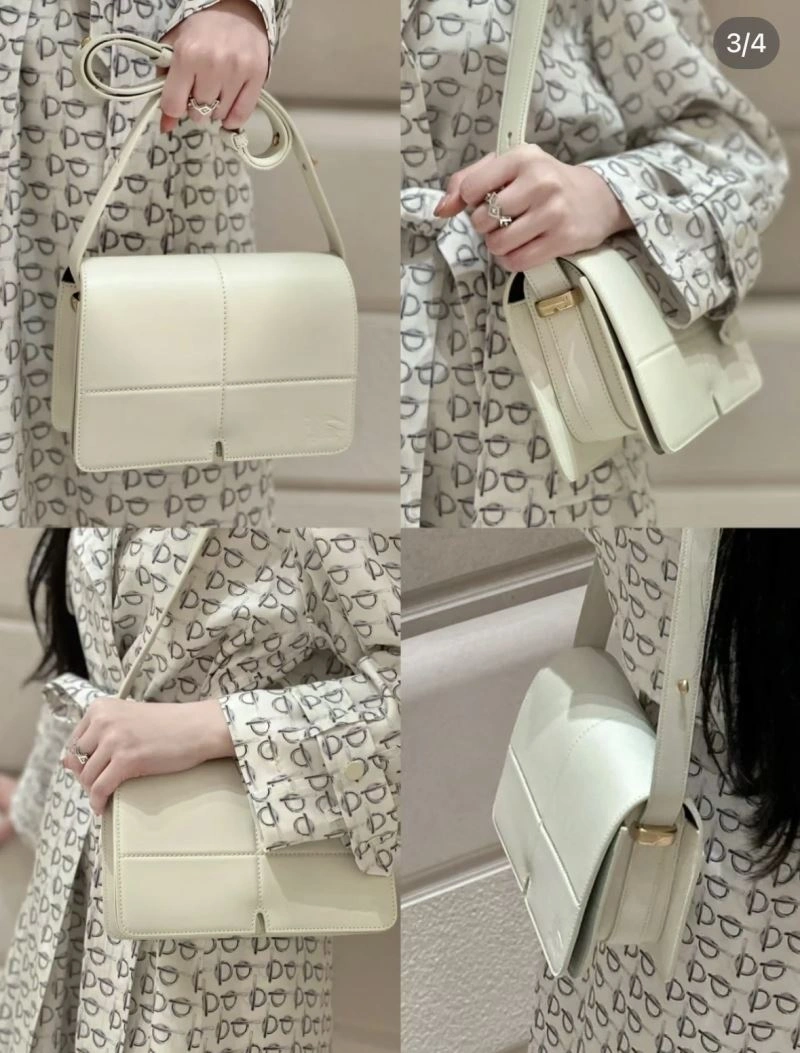 Factory-made Burberry Satchel Bags