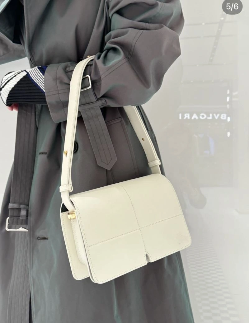 Factory-made Burberry Satchel Bags