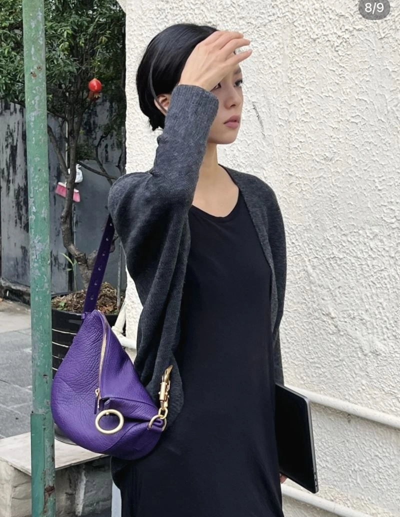 Value-priced Burberry Satchel Bags