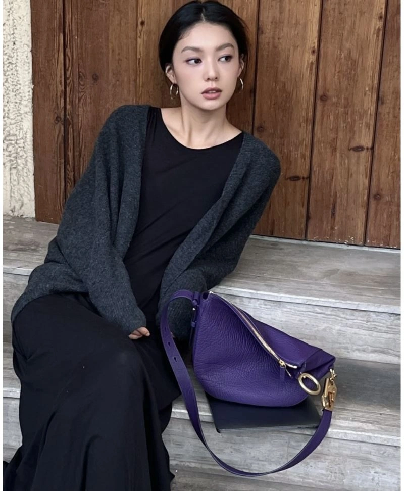 Value-priced Burberry Satchel Bags