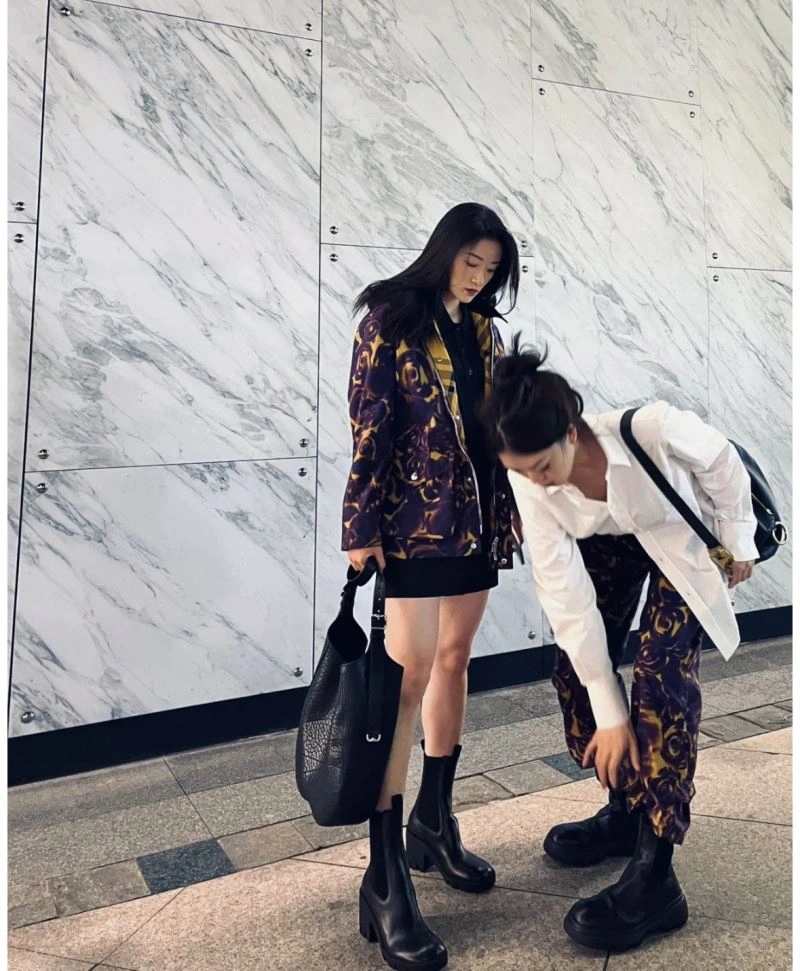 Low-cost Burberry Satchel Bags