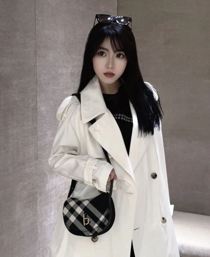 High accuracy Burberry Satchel Bags