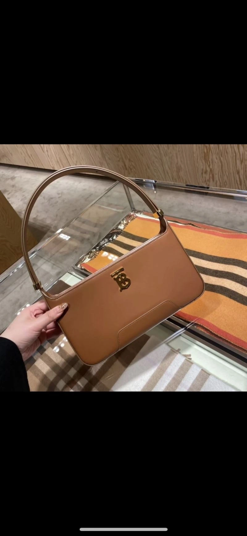 Accurate model Burberry Satchel Bags