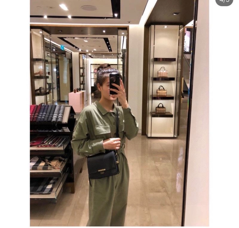 Accurate model Burberry Satchel Bags