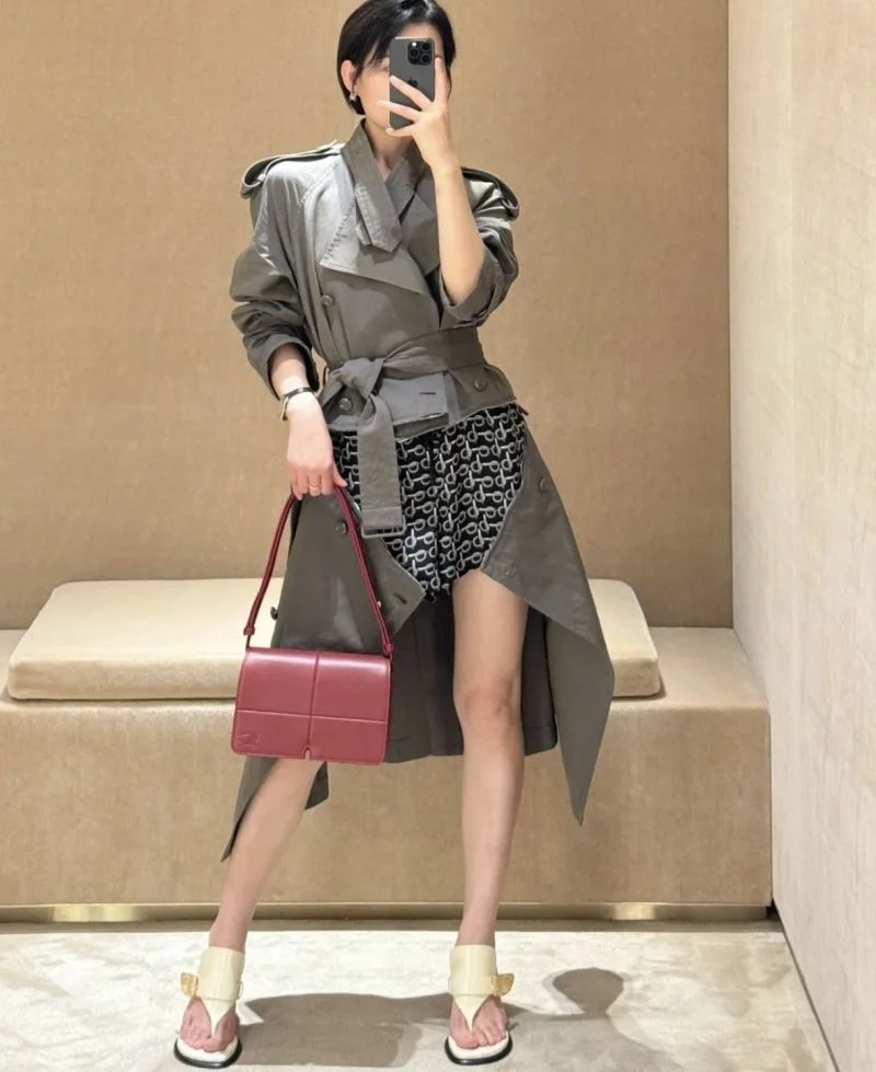 Top mirror Burberry Satchel Bags