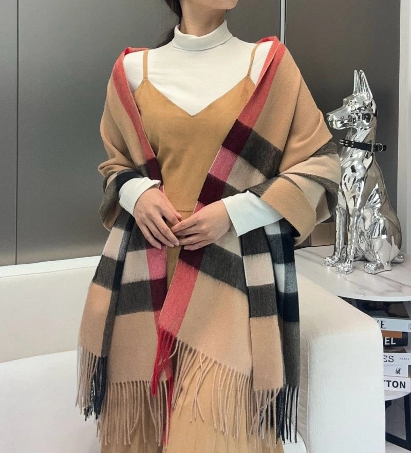 Accurate model Burberry Scarf