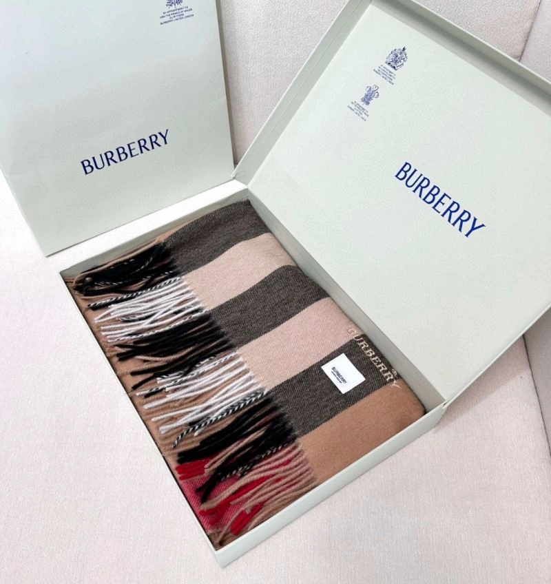 Accurate model Burberry Scarf