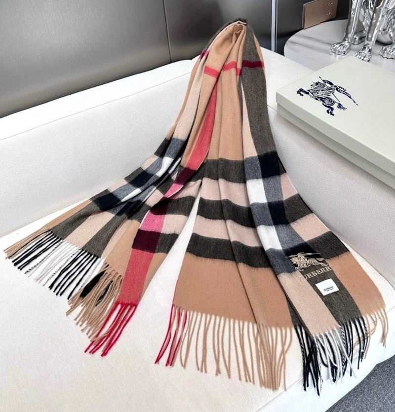Accurate model Burberry Scarf
