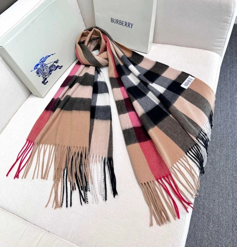 Accurate model Burberry Scarf
