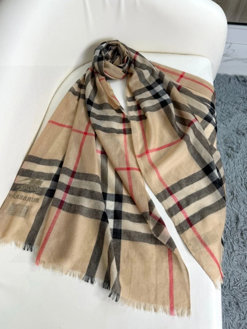 Top mirror Burberry Scarf