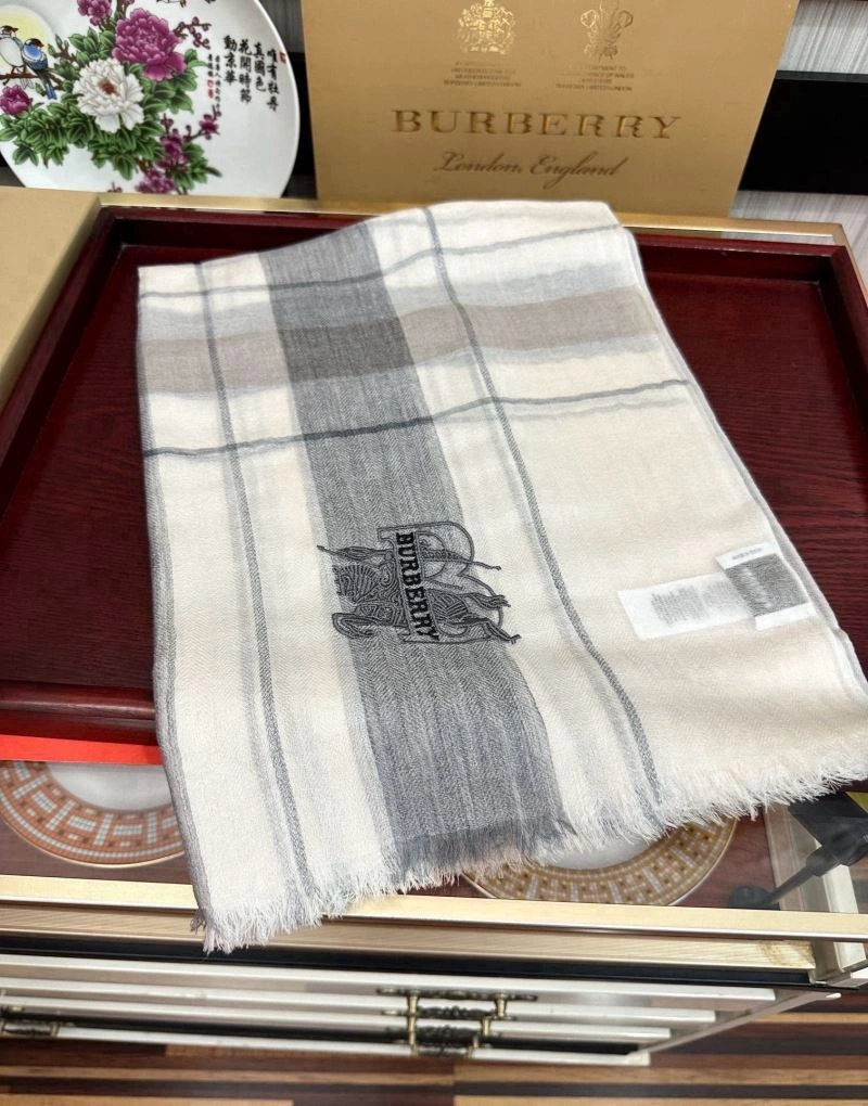 Brand-original Burberry Scarf