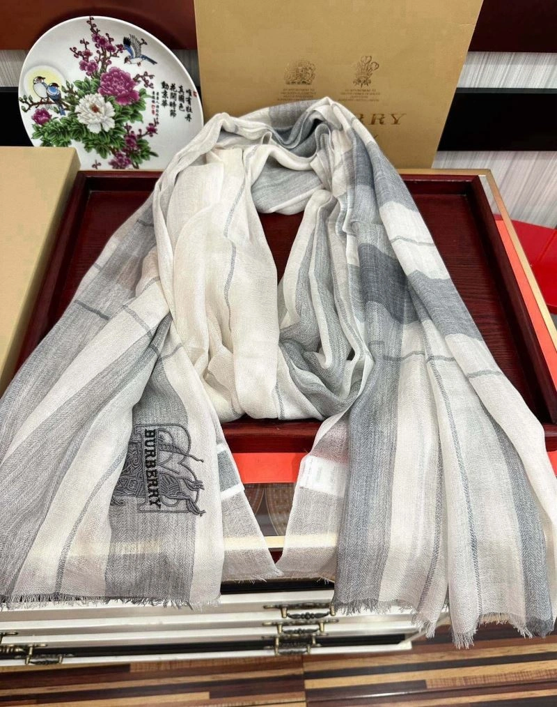 Brand-original Burberry Scarf