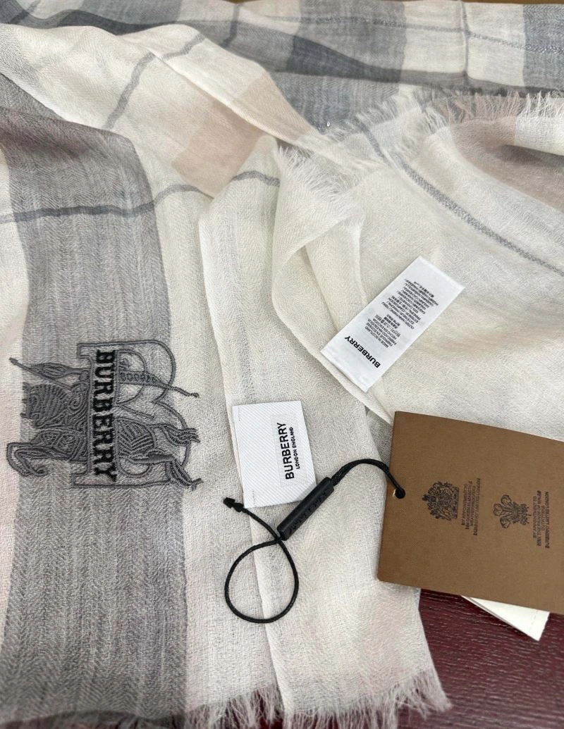 Brand-original Burberry Scarf