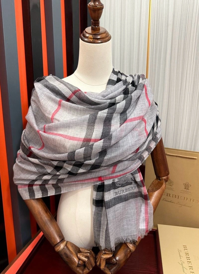 Top mirror Burberry Scarf