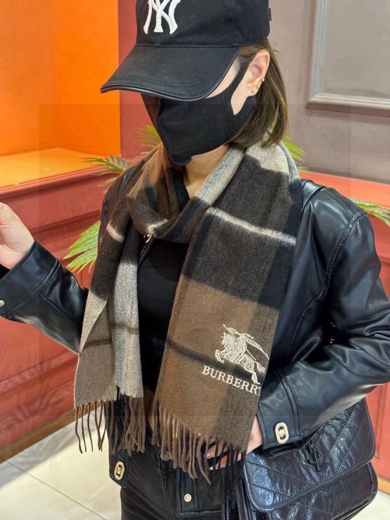 Exact replica Burberry Scarf