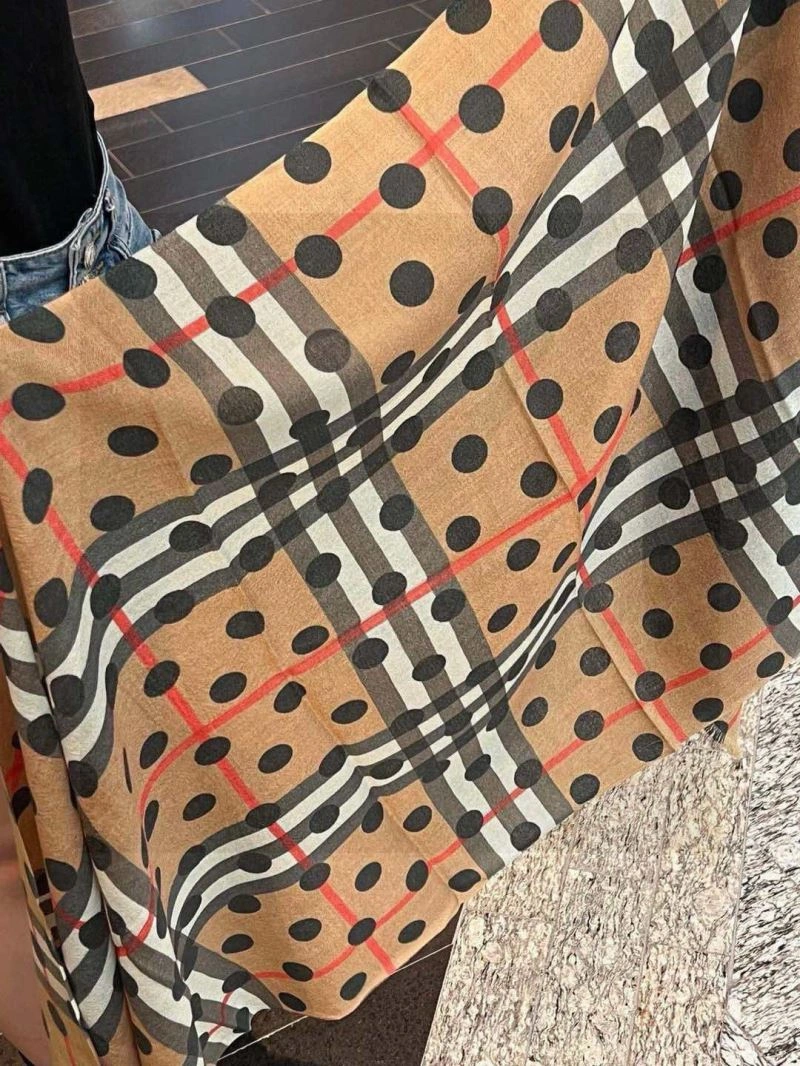Precise copy Burberry Scarf