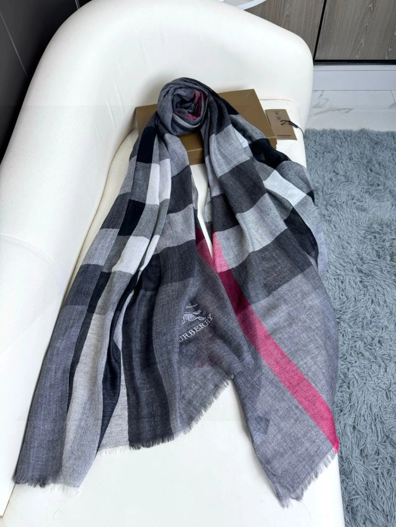 Low-cost Burberry Scarf