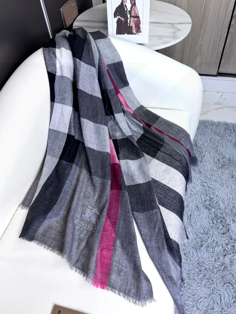 Low-cost Burberry Scarf