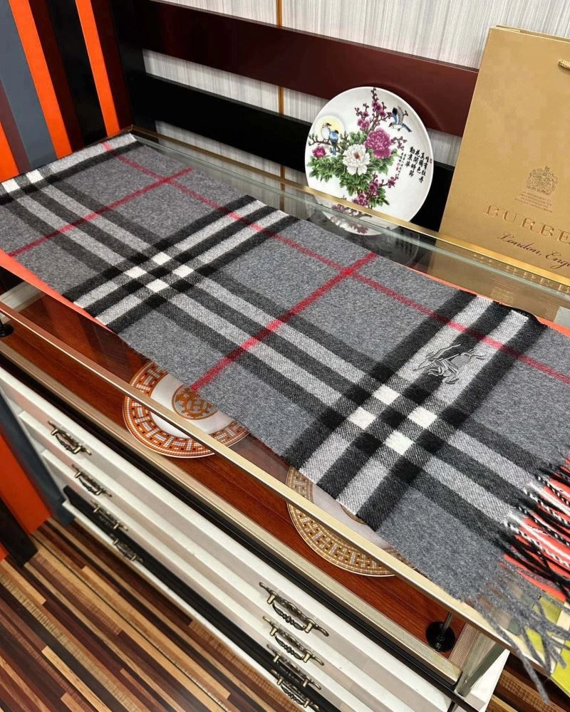 Exact replica Burberry Scarf